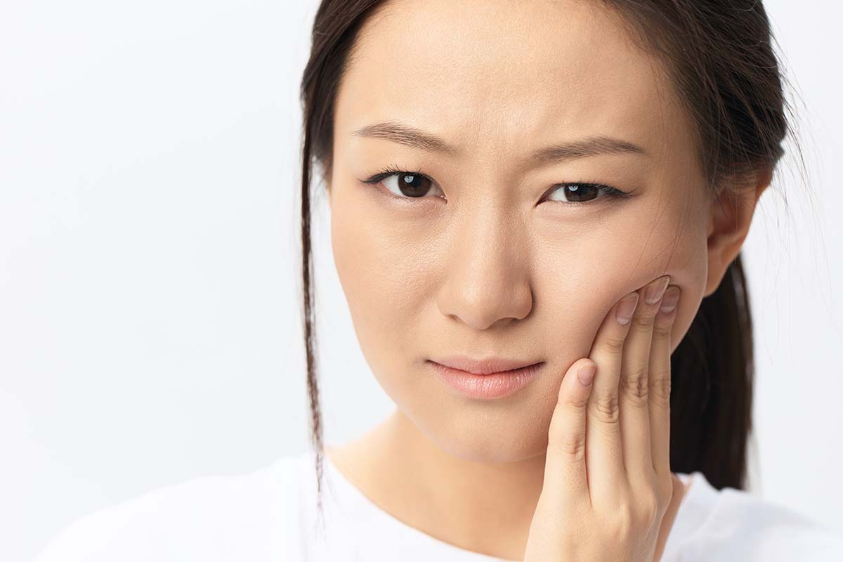 Does Invisalign Make Your Teeth Sensitive? What You Need to Know | Dentaleh